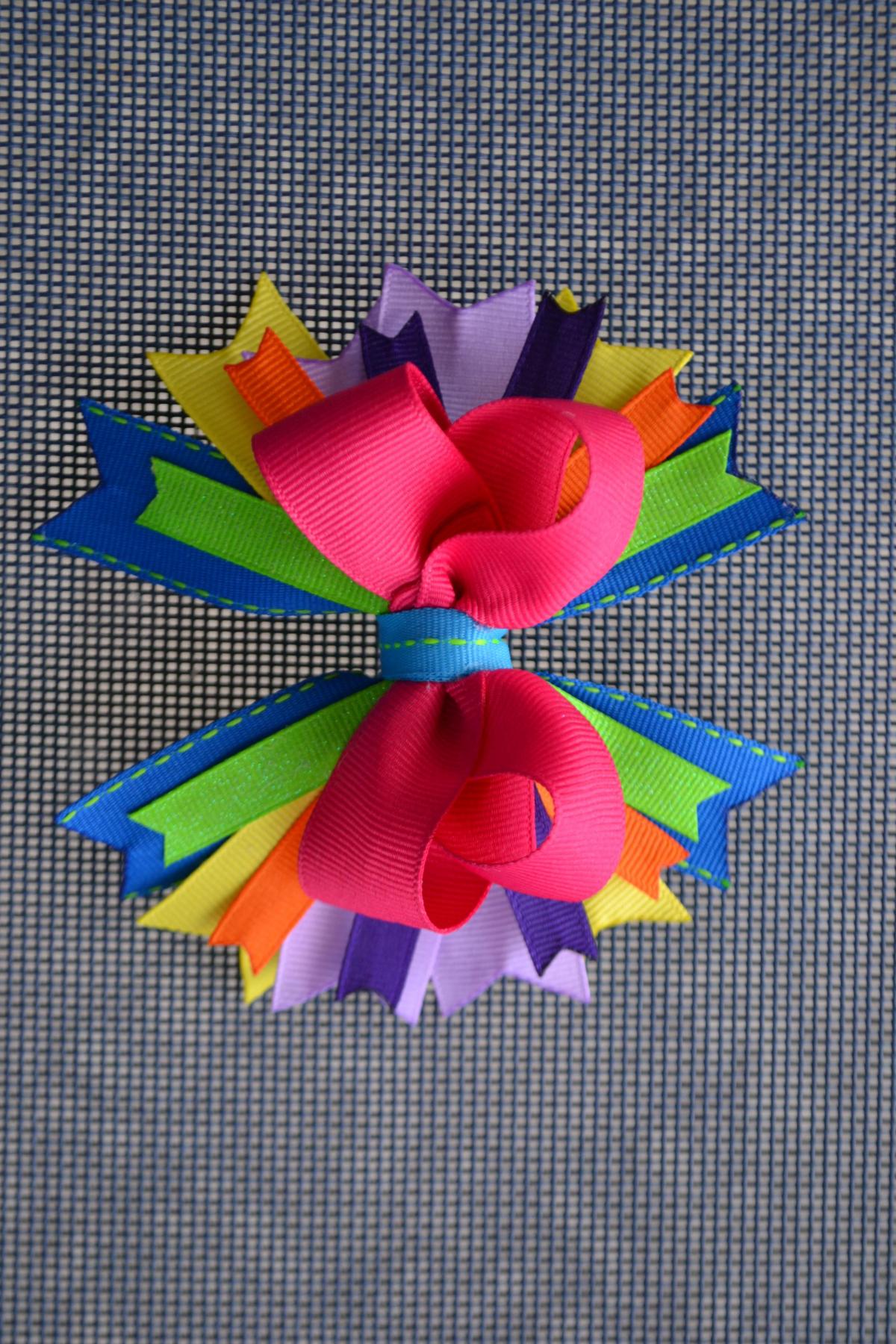 Rainbow Bow on Luulla